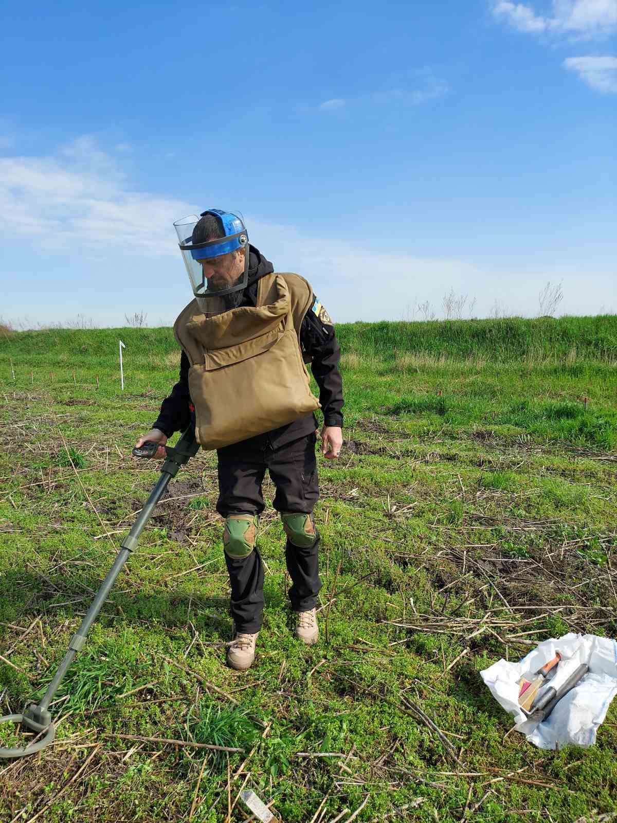 About us - Demining Solutions